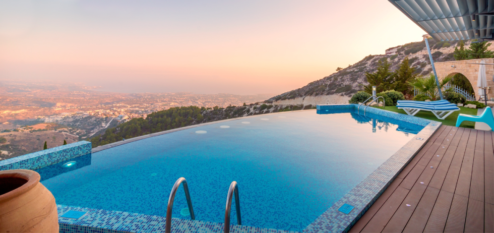 Chlorine Free Swimming Pools for Australian Homes